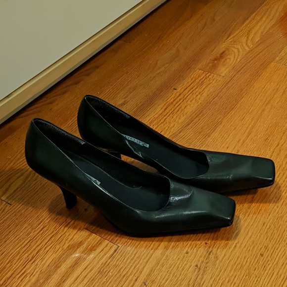 Nine West | Shoes | Nine West Cloud 9 Heels With Box Toe Size 9 | Poshmark